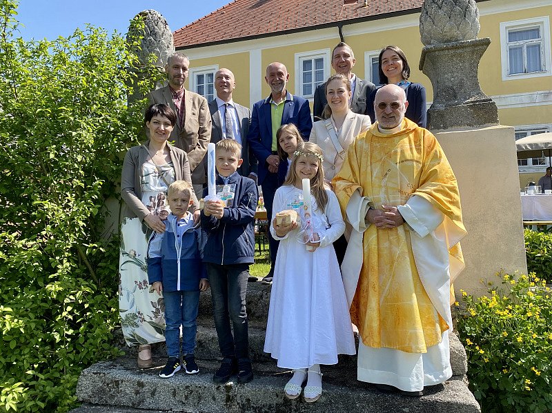 Sallingstadt: Zwei Erstkommunionkinder in der Pfarre Sallingstadt